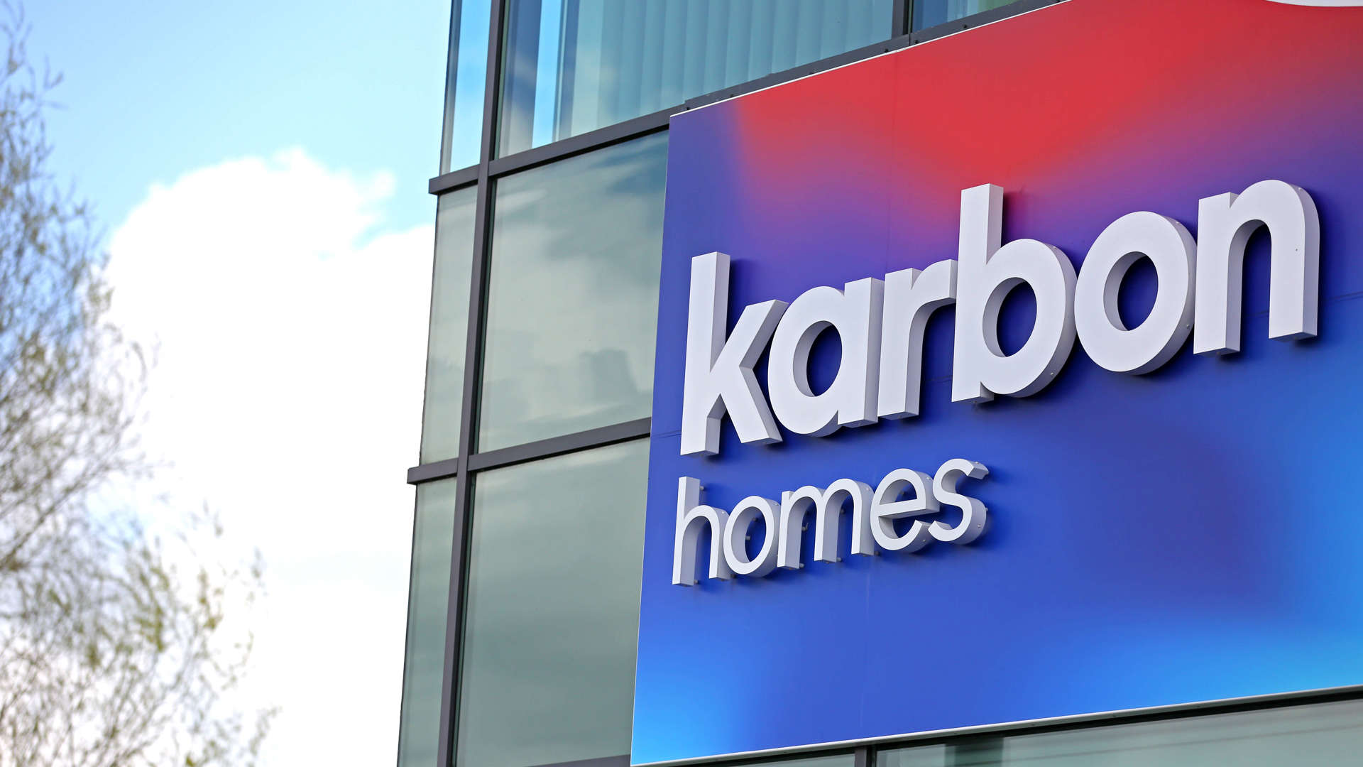 Office, hub and community room access for customers | Karbon Homes